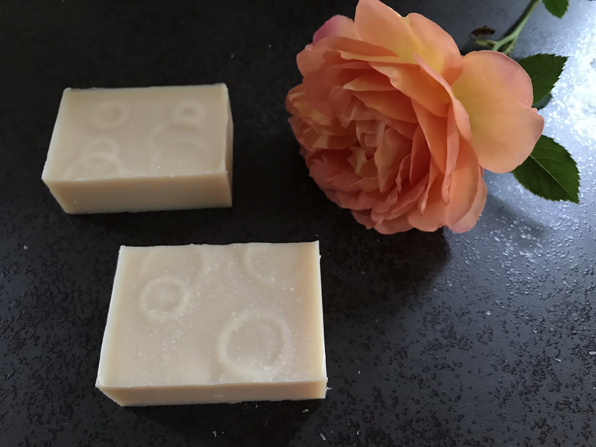 ヨーグルト100%石けん | 手作り石けん教室 Toiro Soap