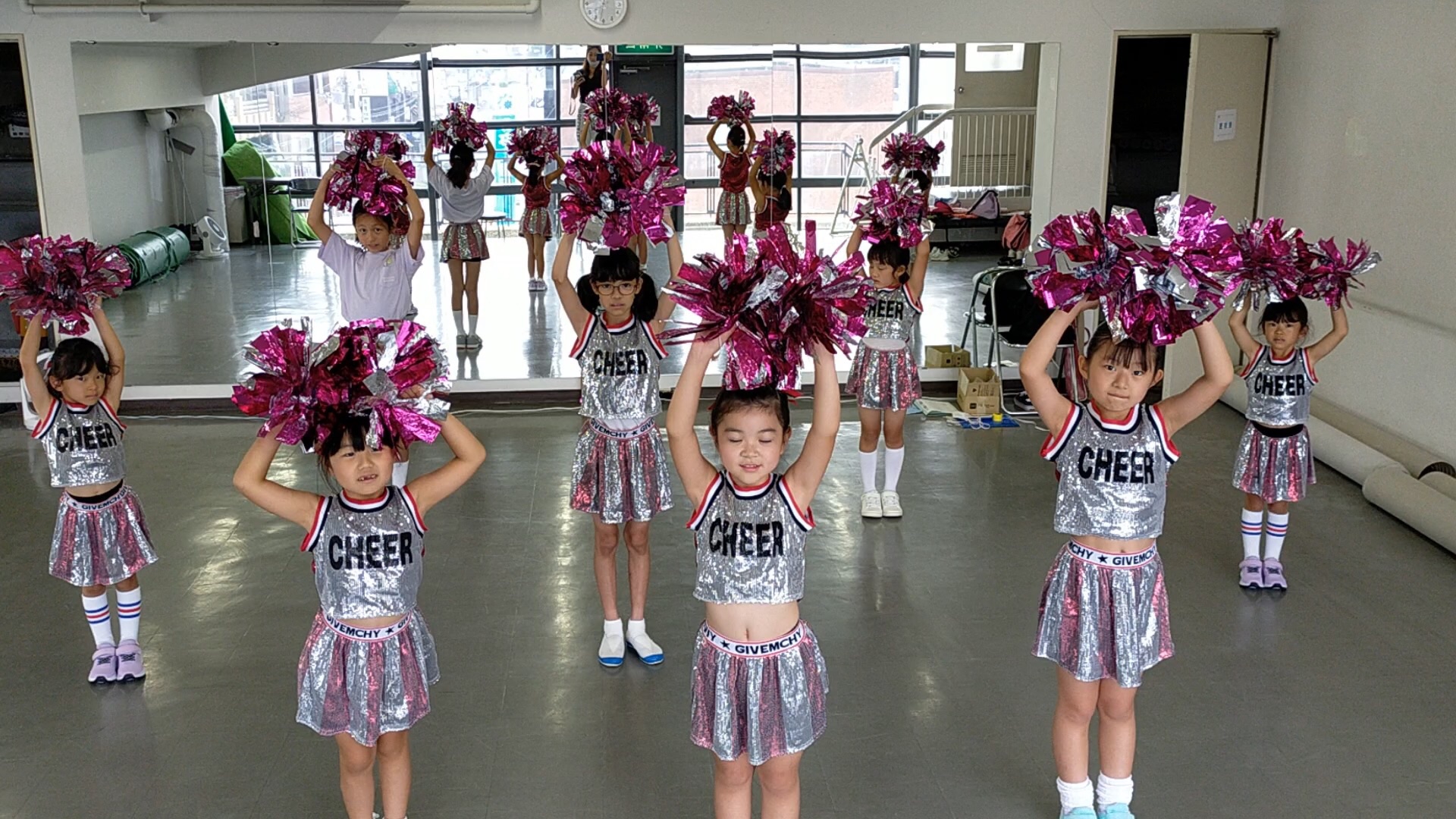 RINA cheer＆baton dance school.