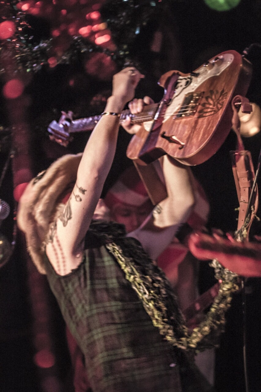 D NONCHI THE WISE official site