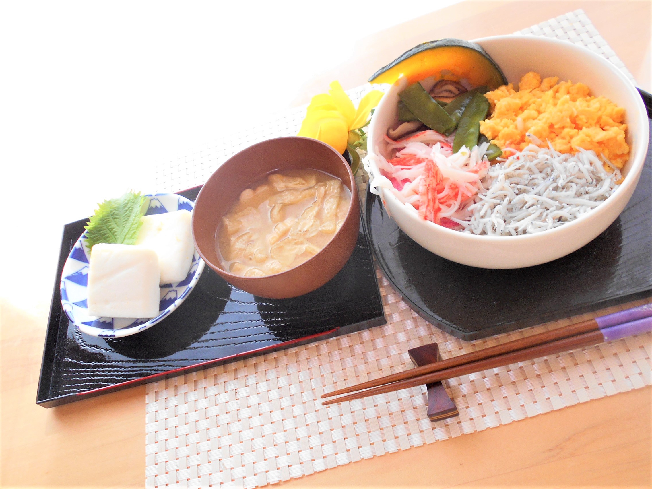 Three-color rice-bowl 三色丼 | Ken's kitchen