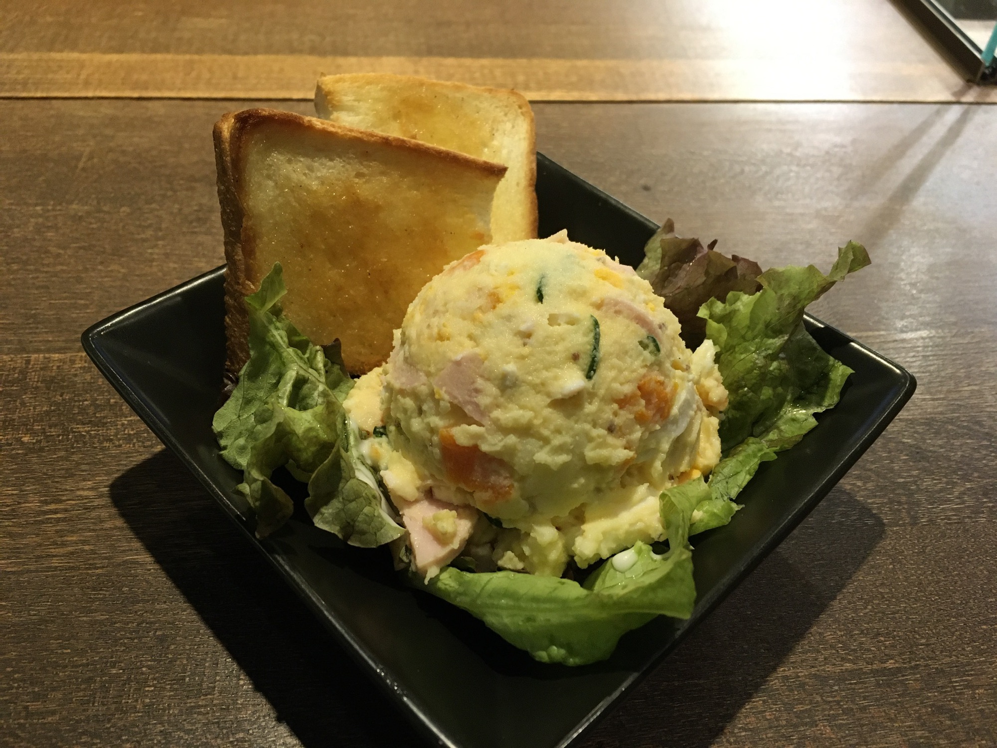 ウチのポテトサラダはトースト付き！2023/8/5(土) | 新夜食堂エニシング