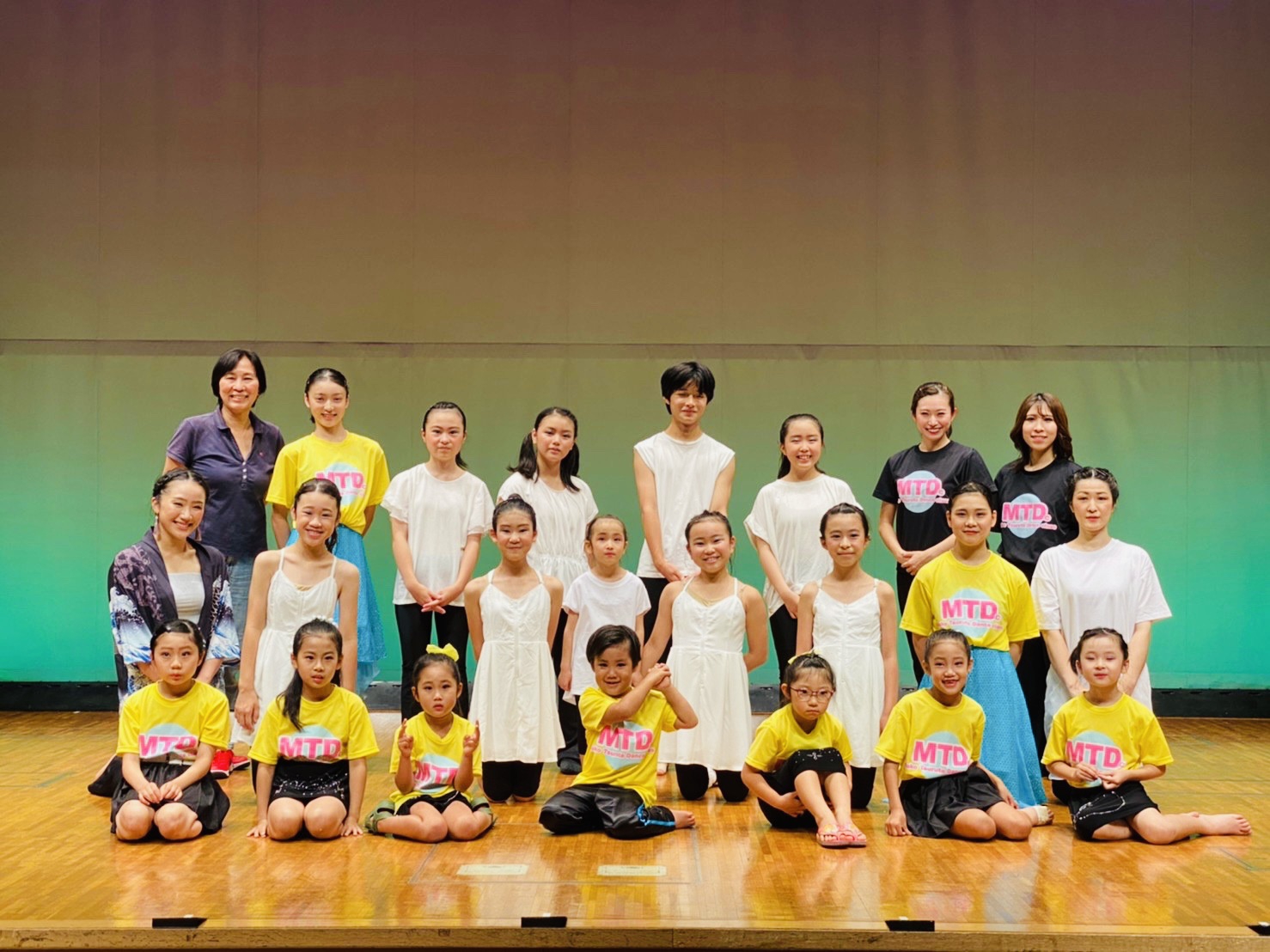 ABOUT | Mako Tsuruta Dance class